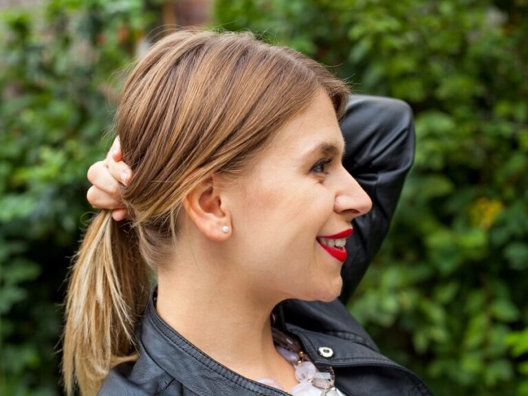 Double menton : La méthode miracle qui affine le visage et qui fait ...